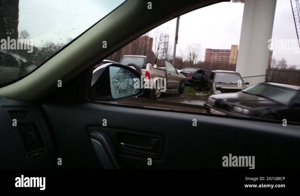 Cars collided bumper Stock Videos & Footage - HD and 4K Video Clips - Alamy