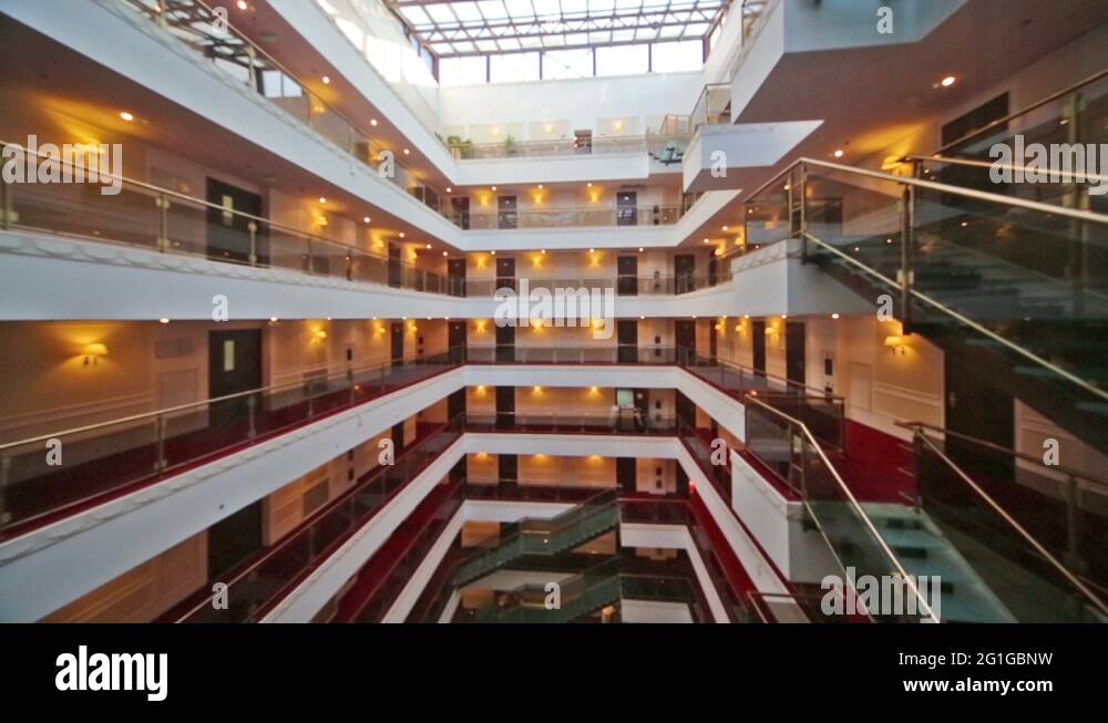 Downward side view Stock Videos & Footage - HD and 4K Video Clips - Alamy