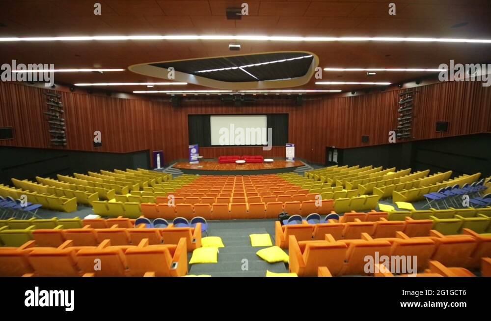 Movie hall Stock Videos & Footage - HD and 4K Video Clips - Alamy