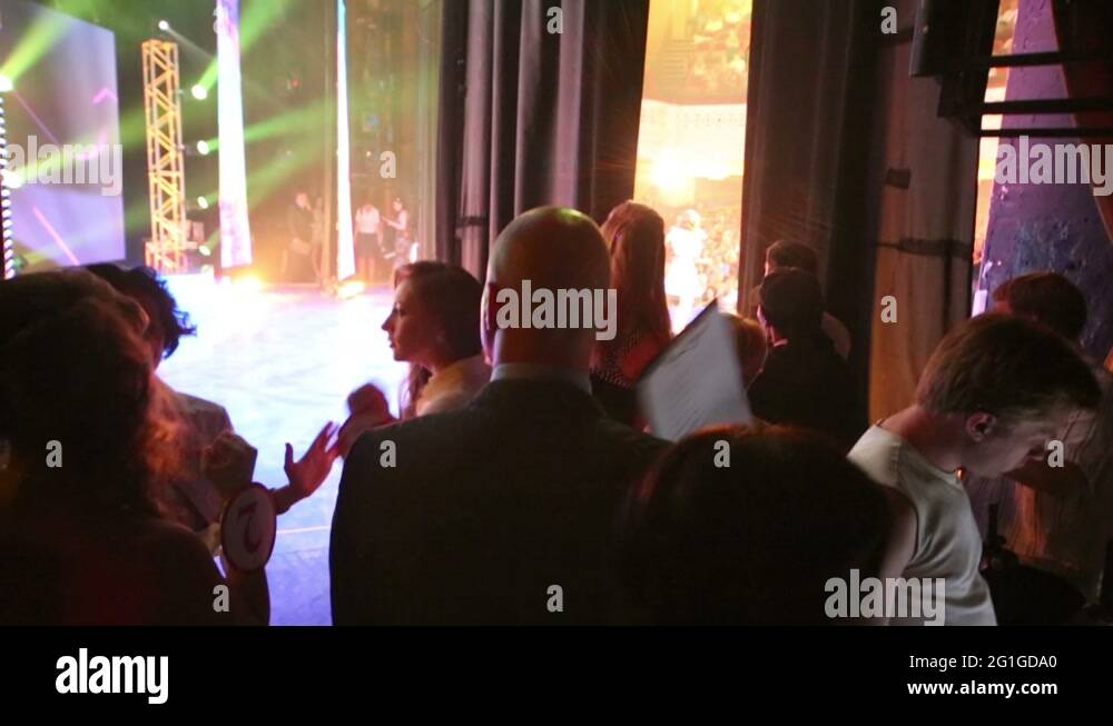 Bald female singer Stock Videos & Footage - HD and 4K Video Clips - Alamy