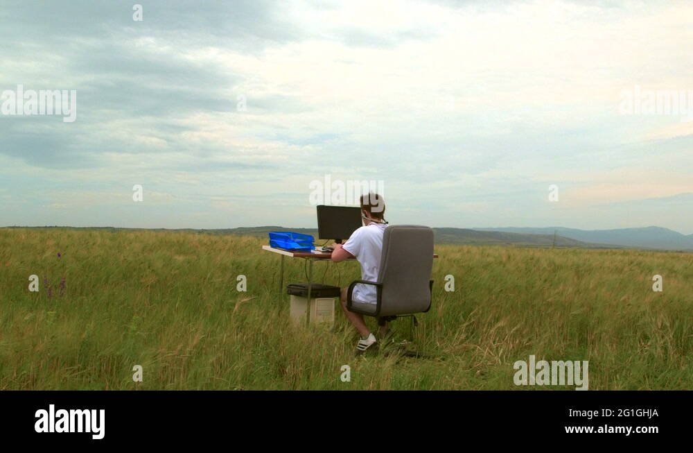 Tween and computer Stock Videos & Footage - HD and 4K Video Clips - Alamy
