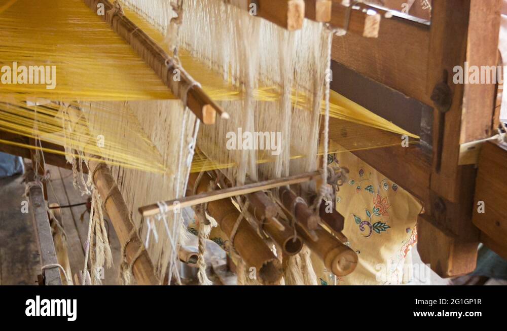 Weaving loom and inle lake and myanmar Stock Videos & Footage - HD and ...