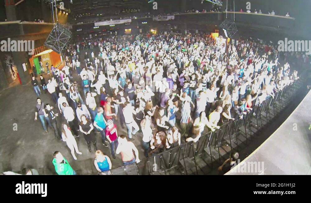 Flash light crowd Stock Videos & Footage - HD and 4K Video Clips - Alamy