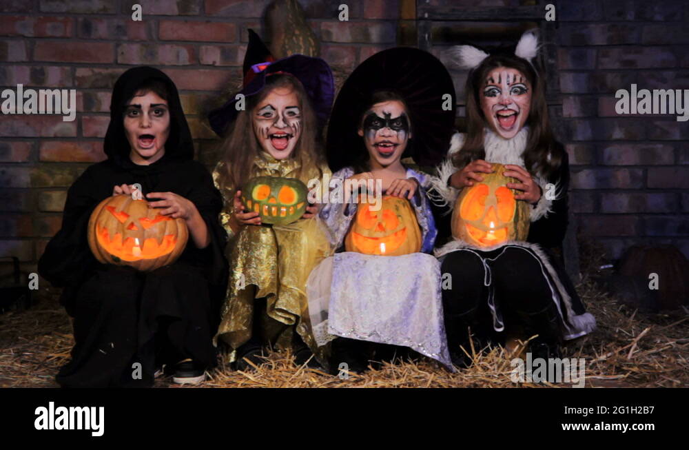 Screaming monster Stock Videos & Footage - HD and 4K Video Clips - Alamy
