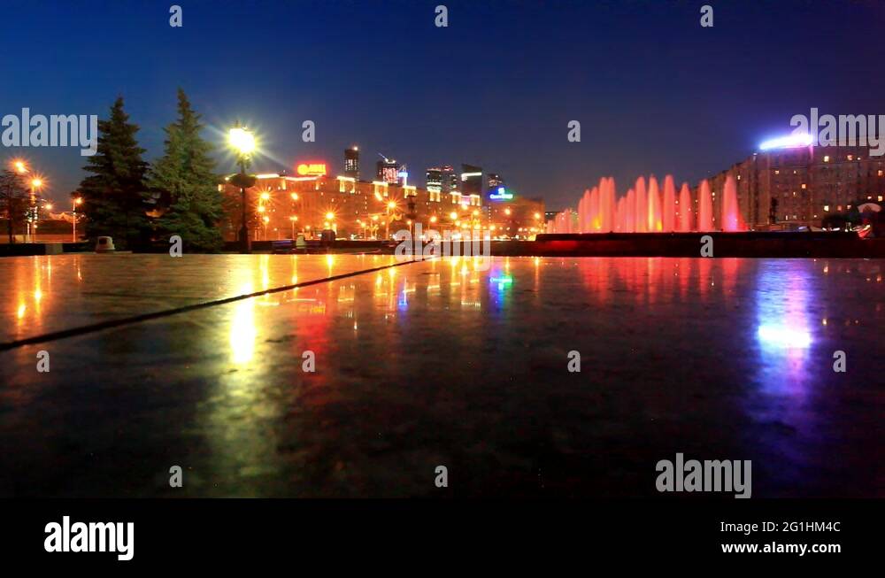 Red fountains Stock Videos & Footage - HD and 4K Video Clips - Alamy