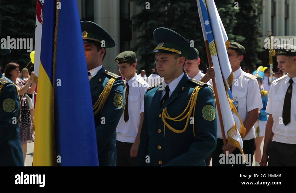 parade with launch of 5000 balloons colors of Ukraine after school ...