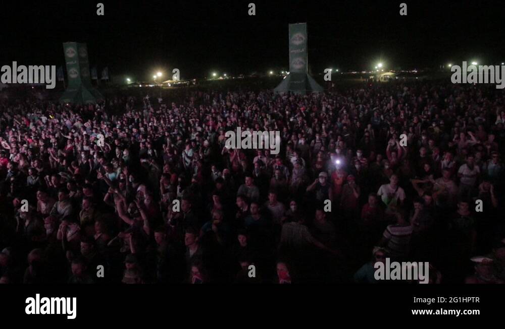 Rock band stadium crowd Stock Videos & Footage - HD and 4K Video Clips ...