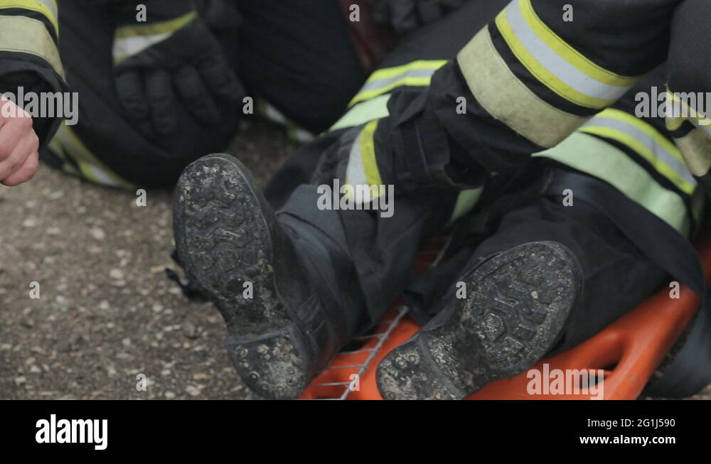 Firemen training Stock Videos & Footage - HD and 4K Video Clips - Alamy