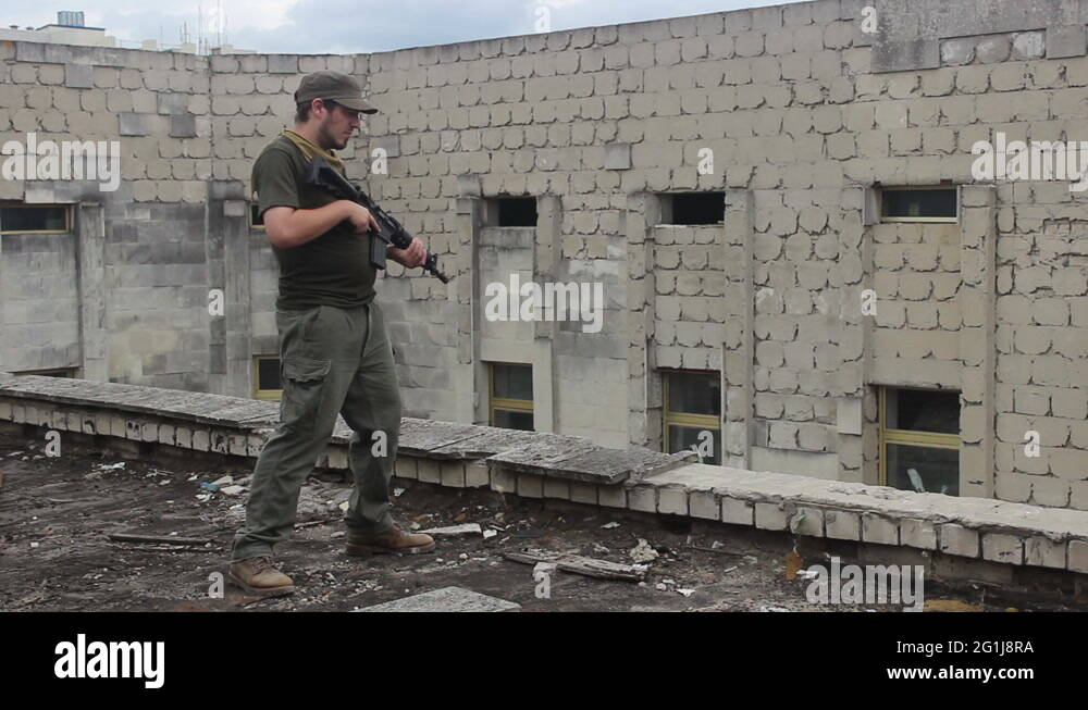 Roof of 02 Stock Videos & Footage - HD and 4K Video Clips - Alamy