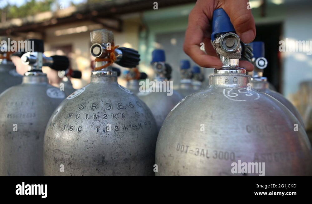 Oxigen Stock Videos & Footage - HD and 4K Video Clips - Alamy