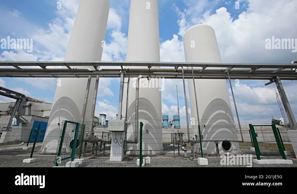 Liquid gas storage tanks Stock Videos & Footage - HD and 4K Video Clips ...