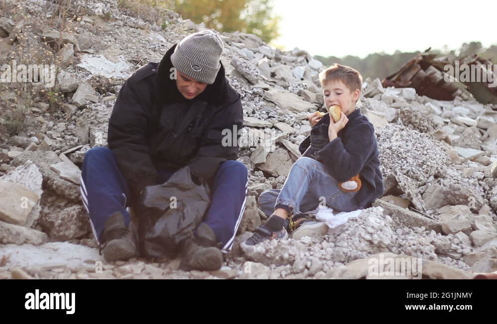 Recycling bread bag Stock Videos & Footage - HD and 4K Video Clips - Alamy