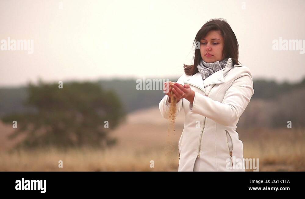 Cold sand Stock Videos & Footage - HD and 4K Video Clips - Alamy