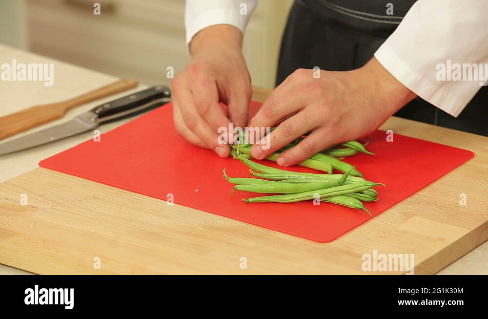 How to cook runner beans Stock Videos & Footage - HD and 4K Video Clips ...