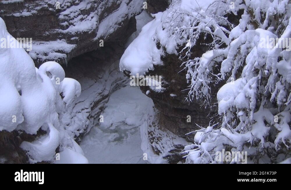 Underground river Stock Videos & Footage - HD and 4K Video Clips - Alamy