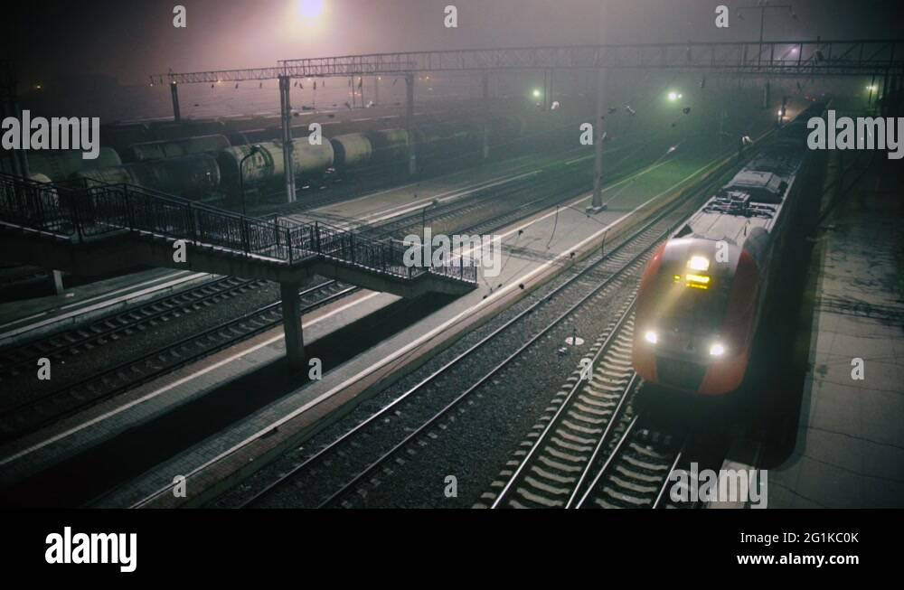 Incoming speed train at station Stock Video Footage - Alamy