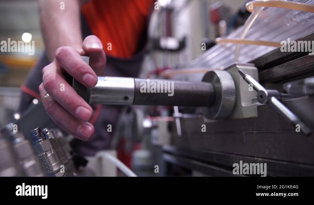 Twist mechanism Stock Videos & Footage - HD and 4K Video Clips - Alamy