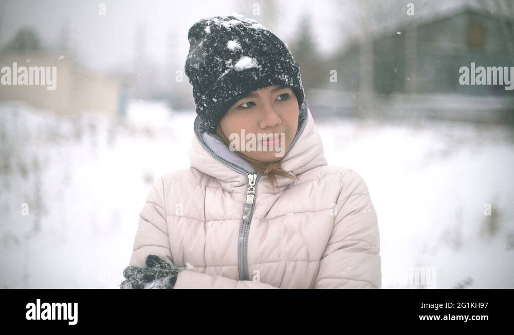 Girl shivering cold Stock Videos & Footage - HD and 4K Video Clips - Alamy