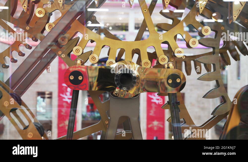 Giant pendulum clock Stock Videos & Footage - HD and 4K Video Clips - Alamy