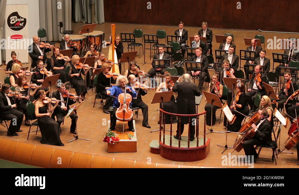 Berlin philharmonic orchestra concert Stock Videos & Footage - HD and ...