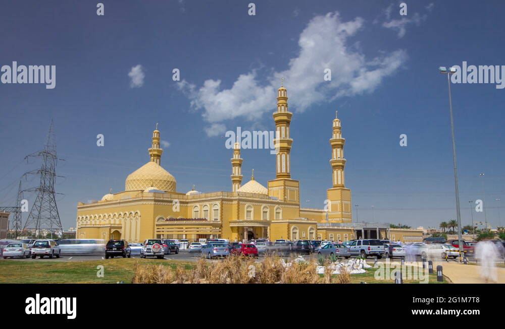 Kuwait mosque Stock Videos & Footage - HD and 4K Video Clips - Alamy