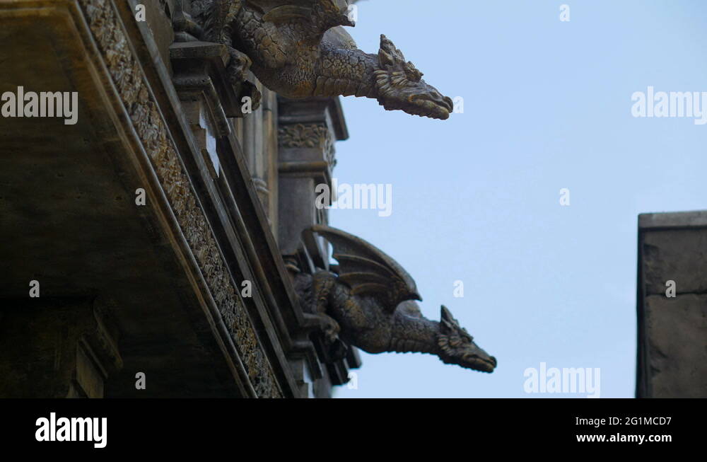 Statues of dragons Stock Videos & Footage - HD and 4K Video Clips - Alamy