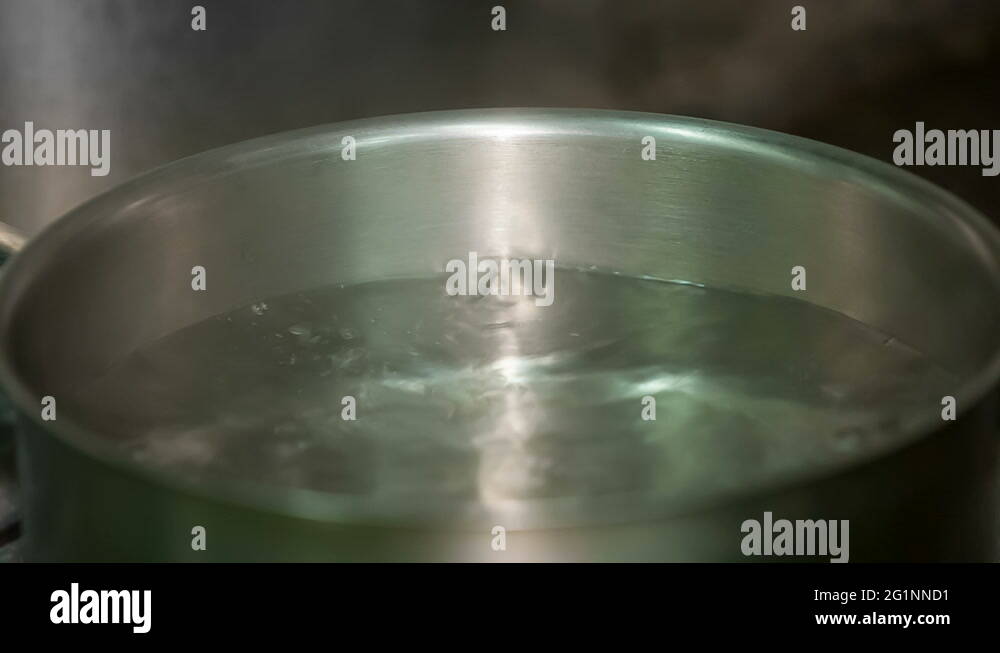 Pan of boiling water Stock Videos & Footage - HD and 4K Video Clips - Alamy