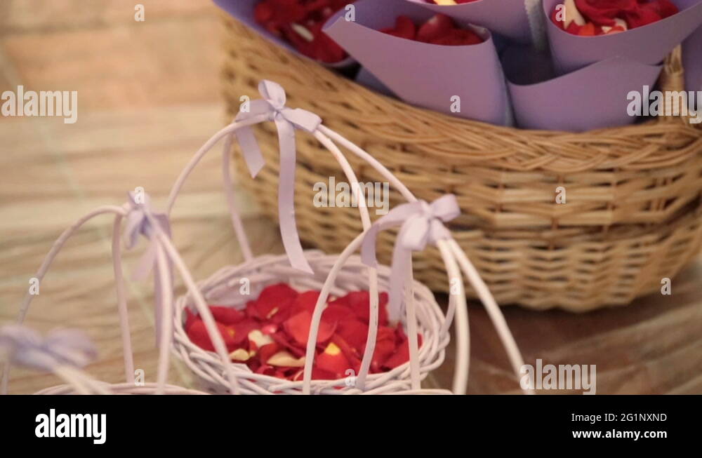 Stand basket Stock Videos & Footage - HD and 4K Video Clips - Alamy