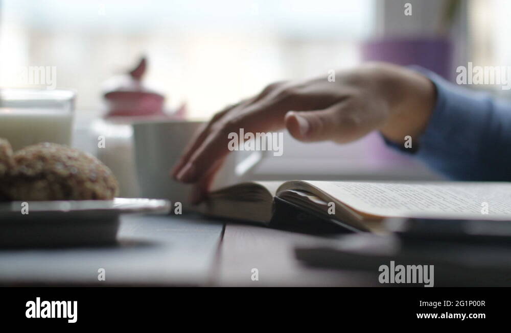 Single story cafe Stock Videos & Footage - HD and 4K Video Clips - Alamy