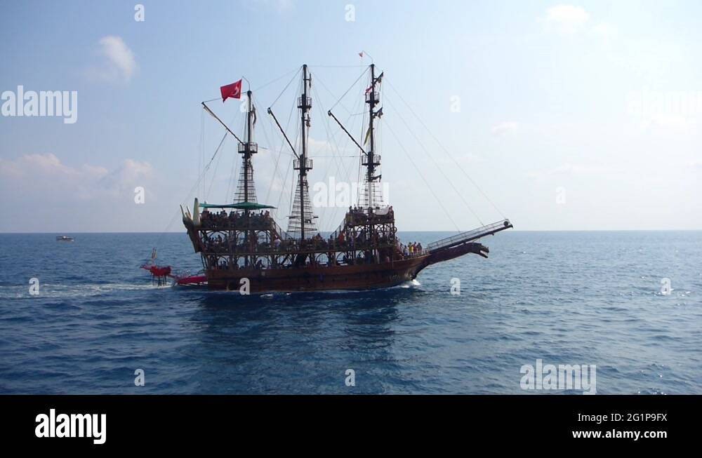 Ancient pirate ship Stock Videos & Footage - HD and 4K Video Clips - Alamy