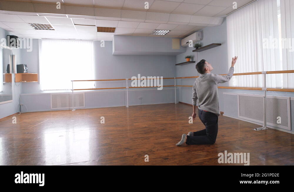 Jazz dancer legs Stock Videos & Footage - HD and 4K Video Clips - Alamy