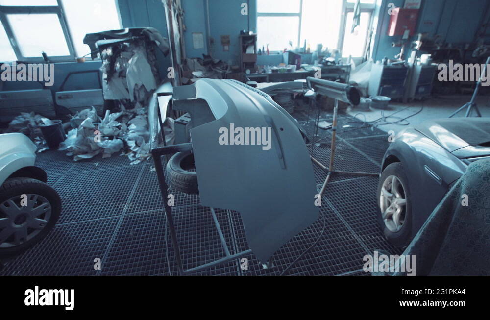 Blue auto Stock Videos & Footage - HD and 4K Video Clips - Alamy