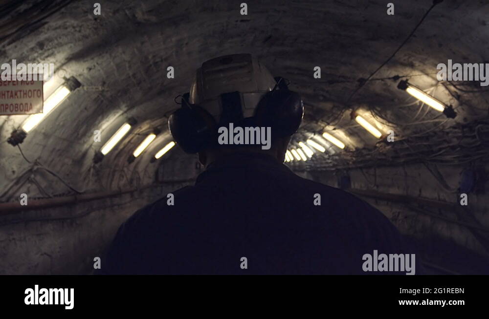 Extraction shaft Stock Videos & Footage - HD and 4K Video Clips - Alamy