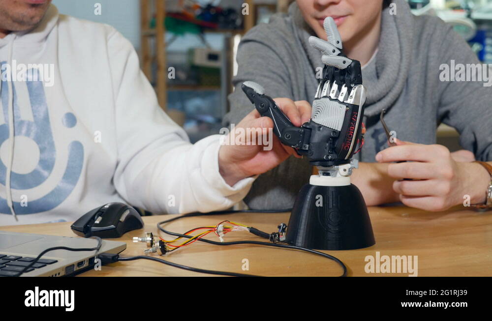 Electrotechnology Stock Videos & Footage - HD and 4K Video Clips - Alamy