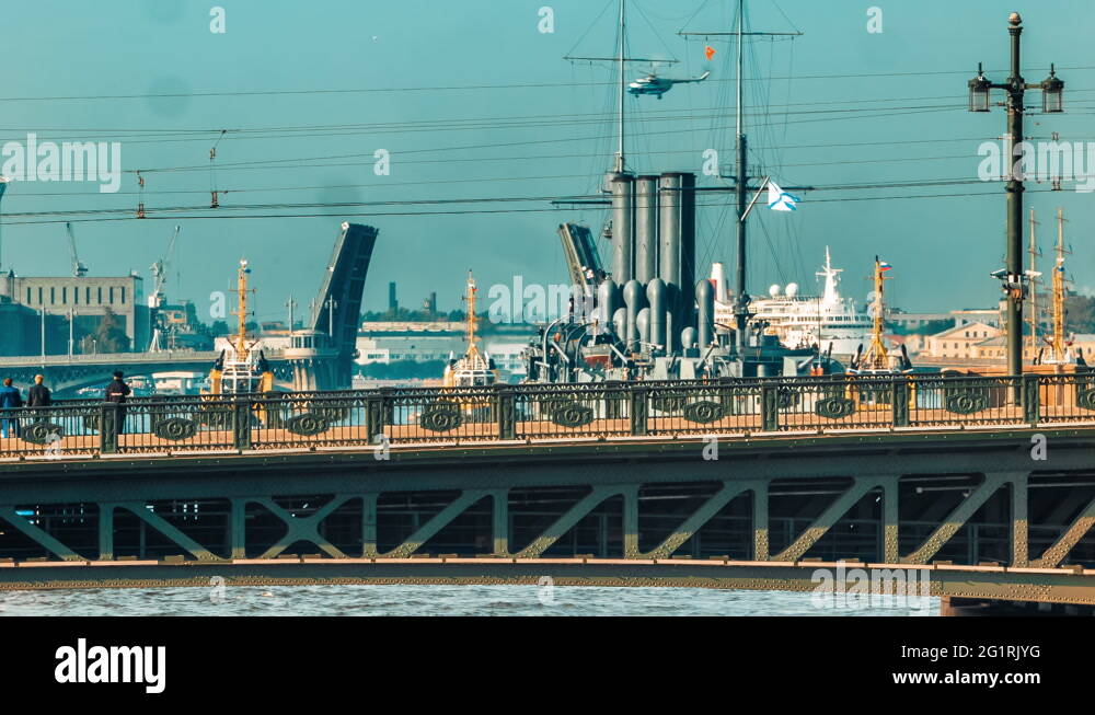 Towing operation Stock Videos & Footage - HD and 4K Video Clips - Alamy