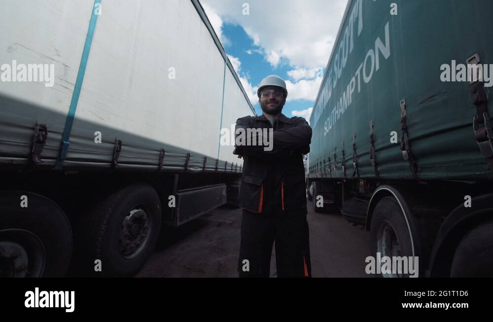 Tr trucks Stock Videos & Footage - HD and 4K Video Clips - Alamy