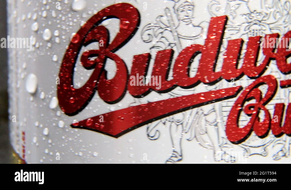 Budweiser logo Stock Videos & Footage - HD and 4K Video Clips - Alamy