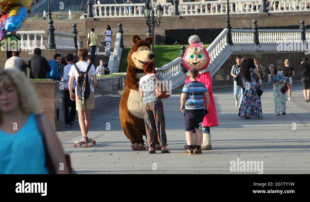 Masha and the bear Stock Videos & Footage - HD and 4K Video Clips - Alamy