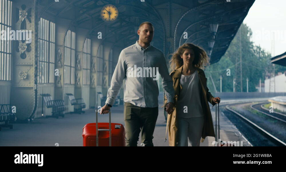 Late train station Stock Videos & Footage - HD and 4K Video Clips - Alamy