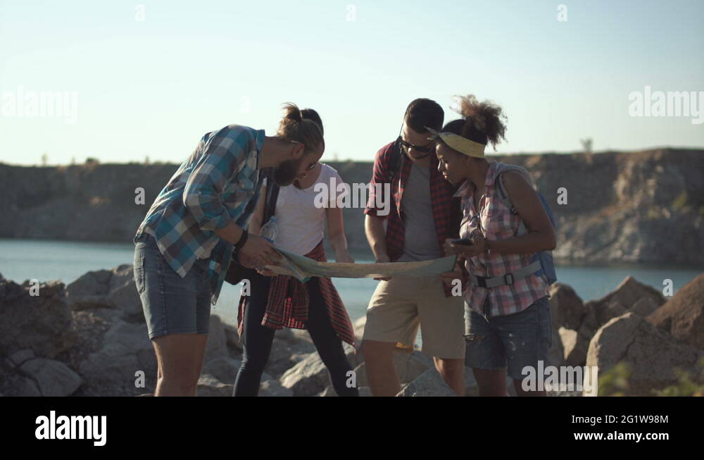 People watching map Stock Videos & Footage - HD and 4K Video Clips - Alamy