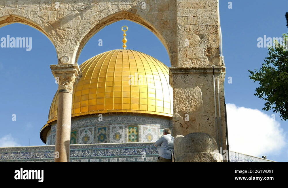 Dome of the Rock in Jerusalem over Temple Mount Stock Video Footage - Alamy