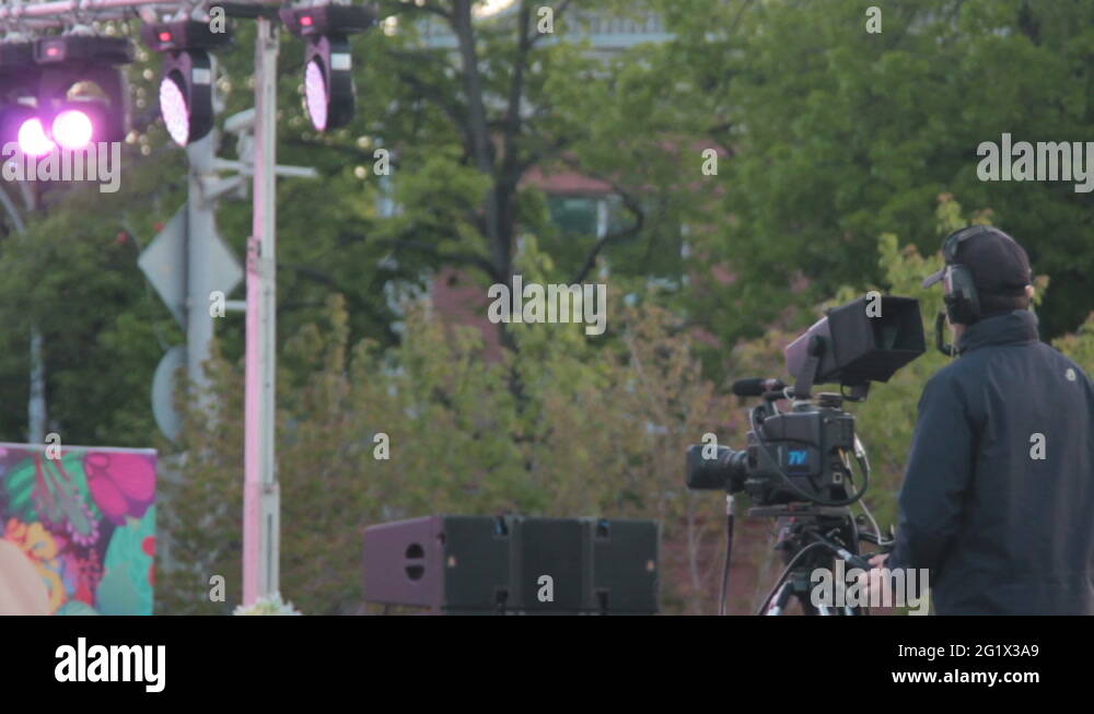 Television operator Stock Videos & Footage - HD and 4K Video Clips - Alamy