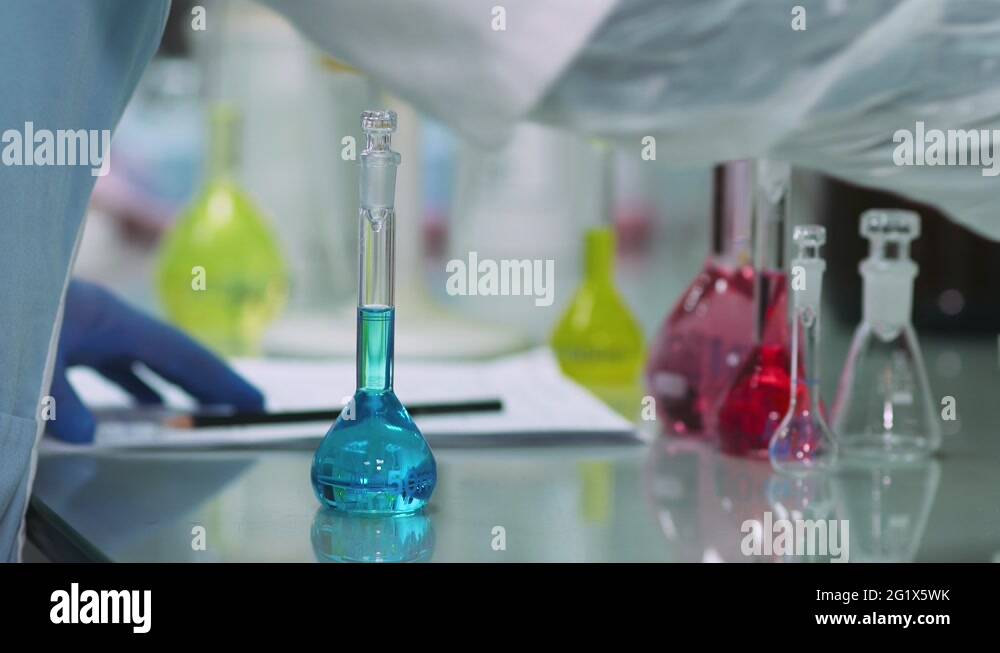 Laboratory lab Stock Videos & Footage - HD and 4K Video Clips - Alamy