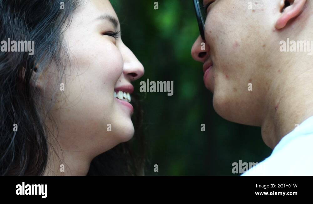 Japan kissing Stock Videos & Footage - HD and 4K Video Clips - Alamy