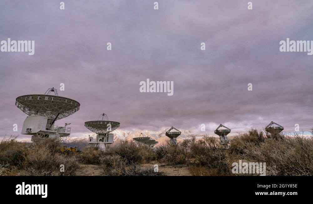 Desert telescope Stock Videos & Footage - HD and 4K Video Clips - Alamy