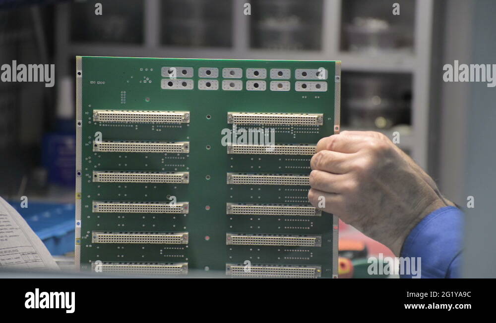 Pcb installation Stock Videos & Footage - HD and 4K Video Clips - Alamy