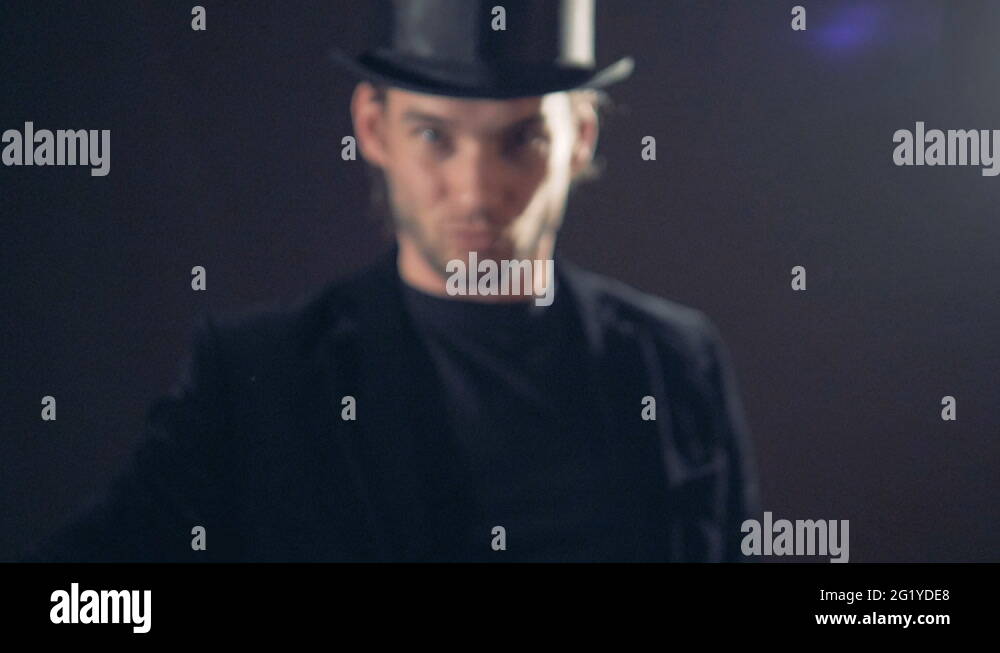 Wizard magician Stock Videos & Footage - HD and 4K Video Clips - Alamy