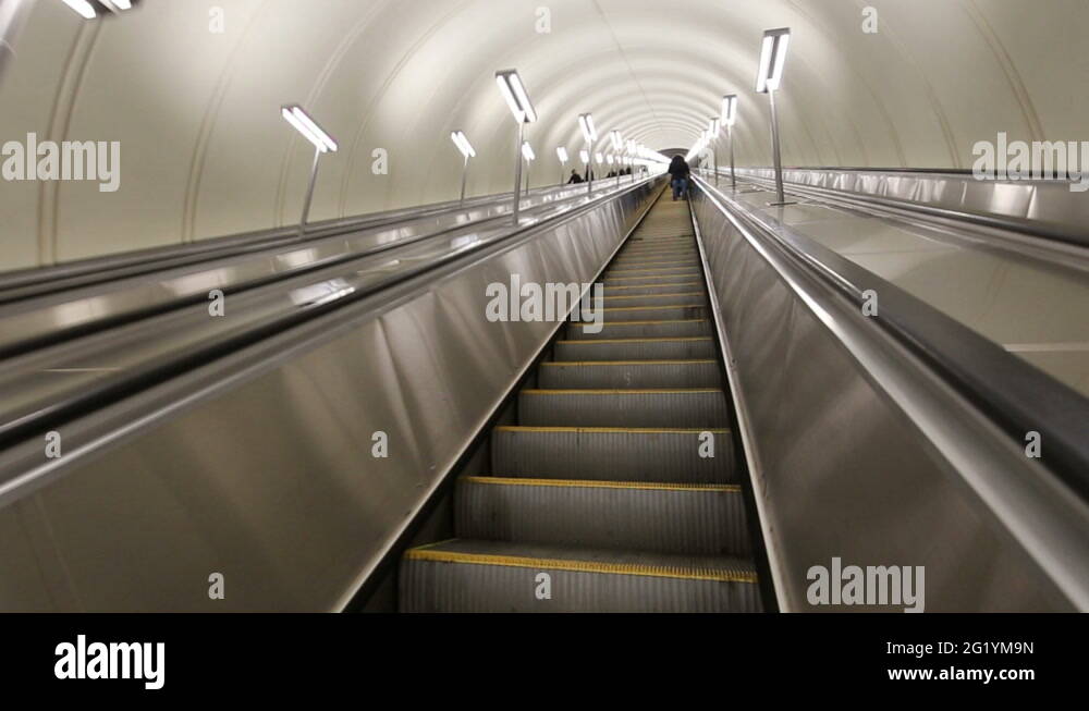 Escalator in moscow metro Stock Videos & Footage - HD and 4K Video ...