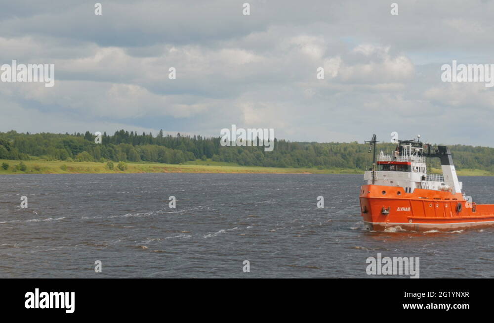 Tug boat barge transport Stock Videos & Footage - HD and 4K Video Clips - Alamy