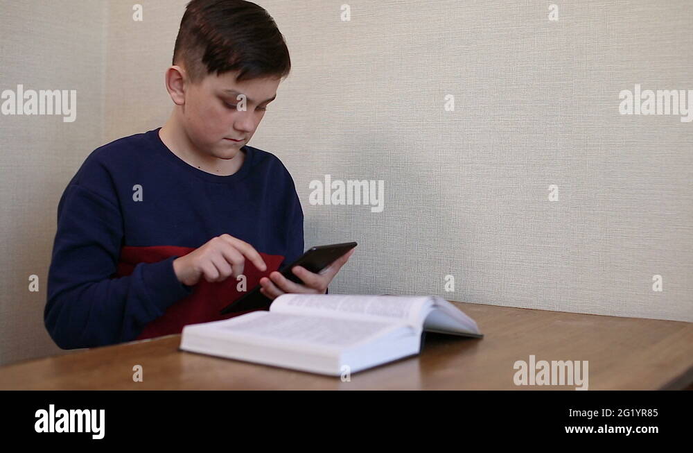 Mind reading computer Stock Videos & Footage - HD and 4K Video Clips ...